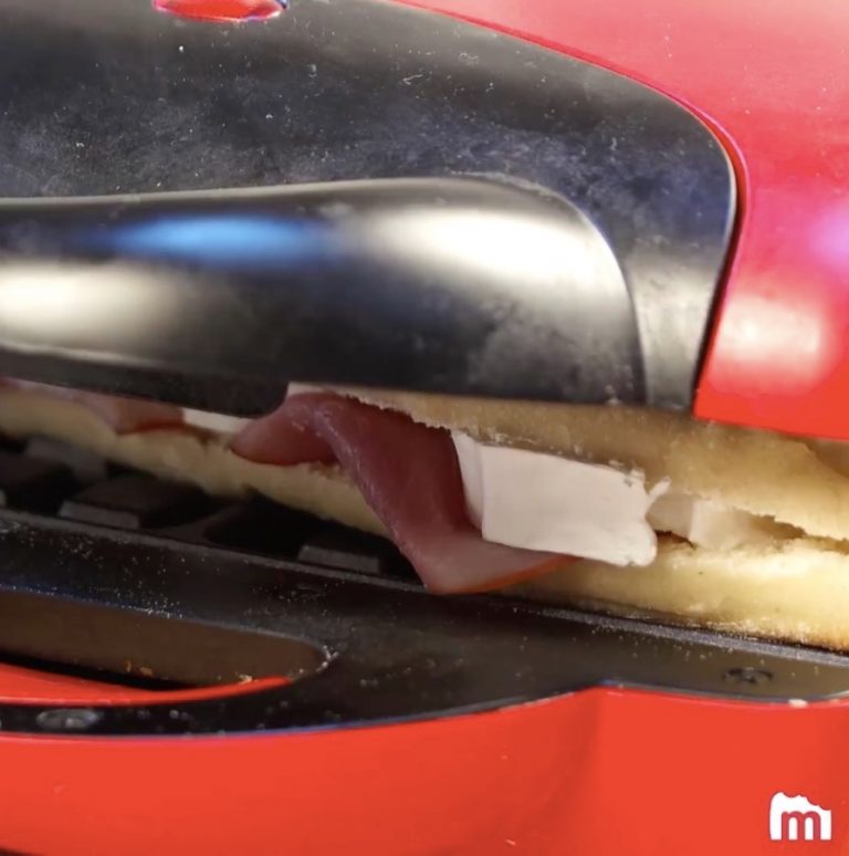 Le panini express au chèvre et au jambon - La Recette